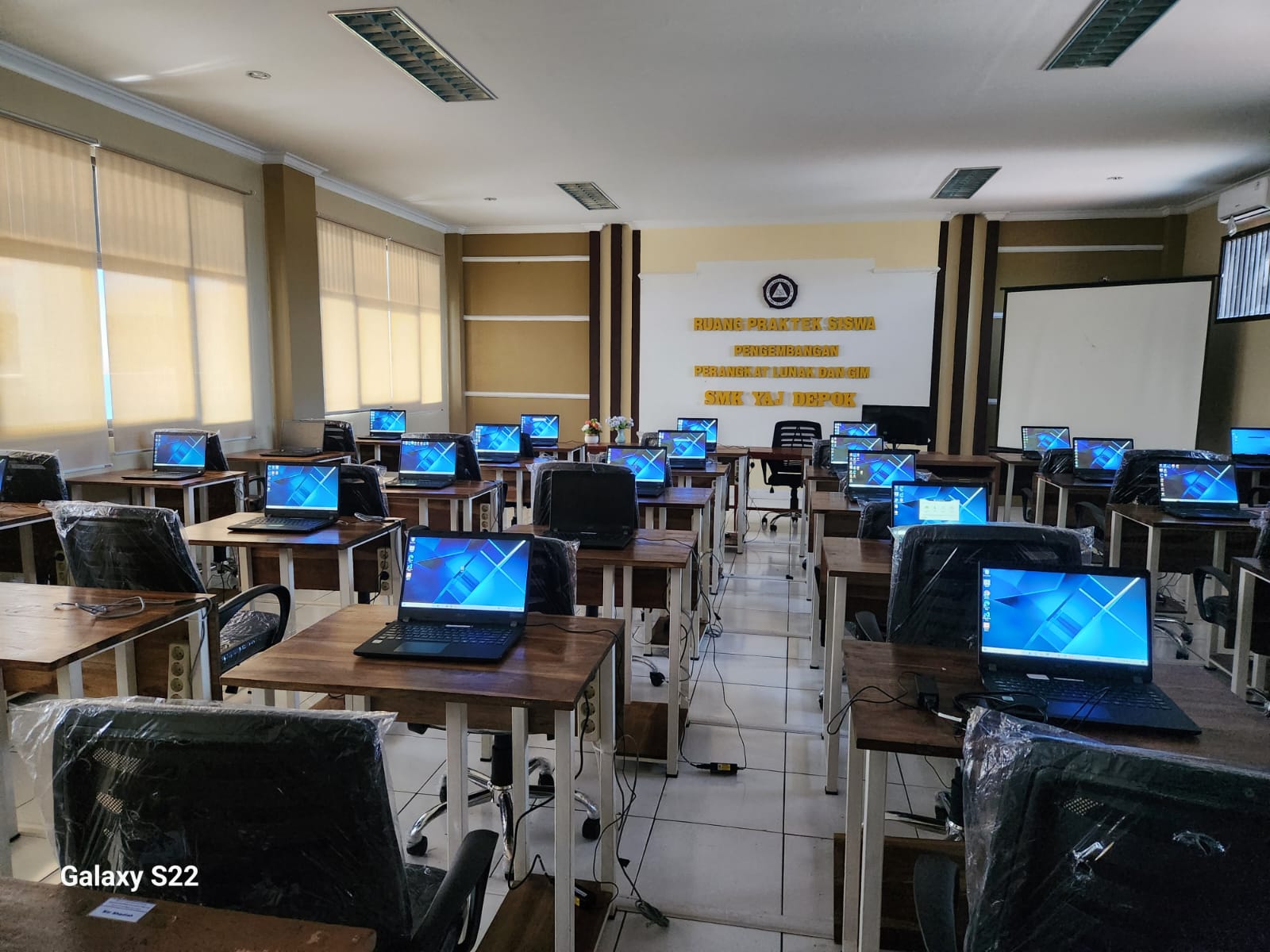 SMK YAJ DEPOK